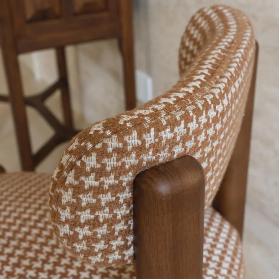 Lori Chair – Walltify