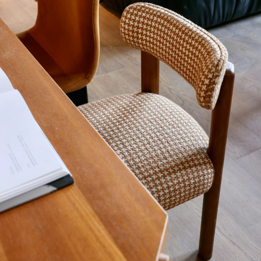Lori Chair – Walltify